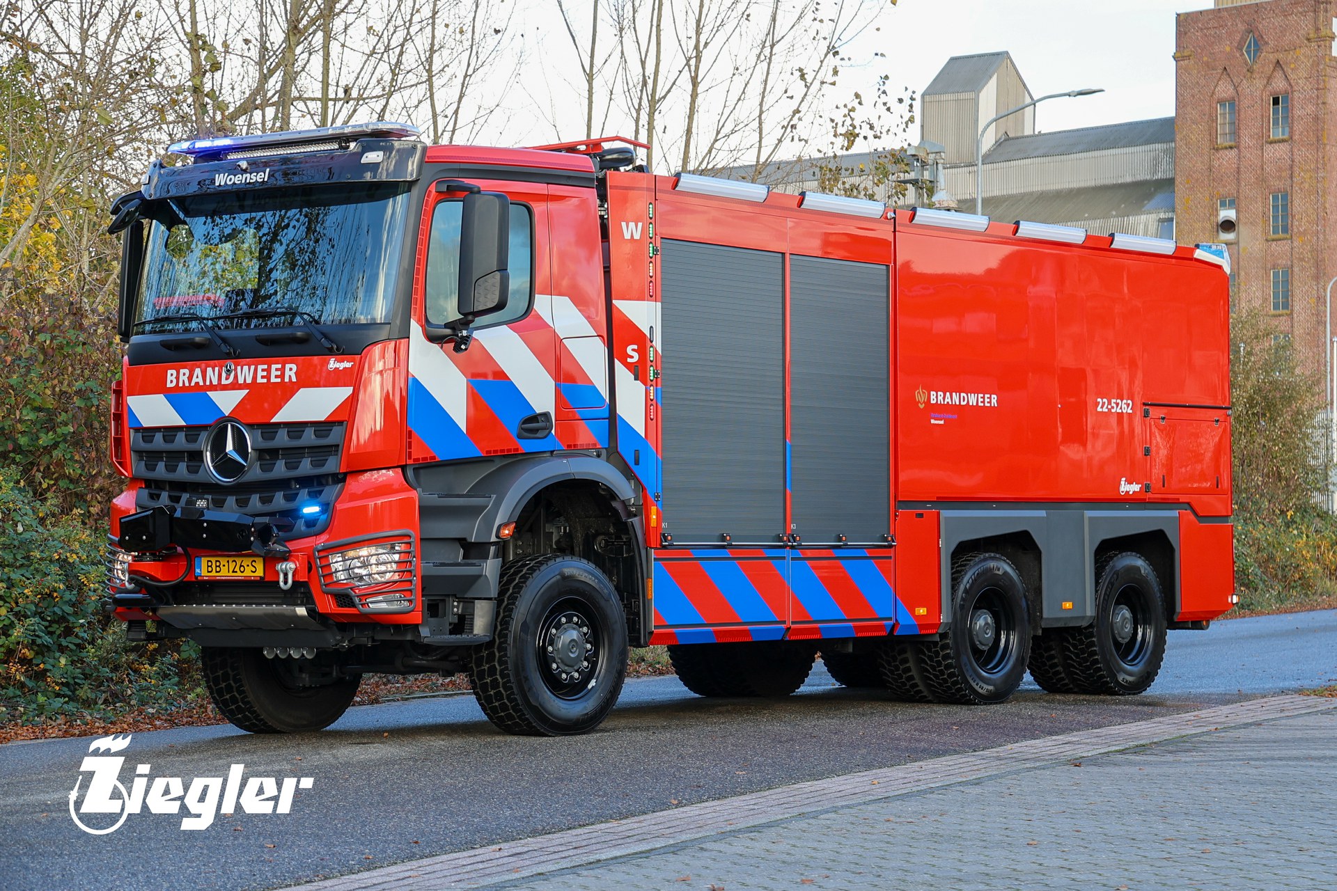 Nieuw schuimblusvoertuig voor brandweer Woensel — Ziegler Brandweertechniek