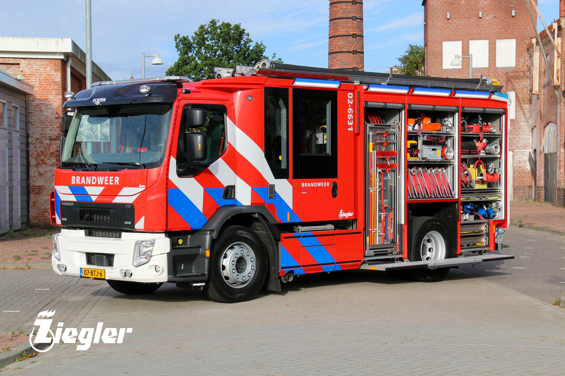 Nieuwe tankautospuit voor brandweer Echten — Ziegler Brandweertechniek